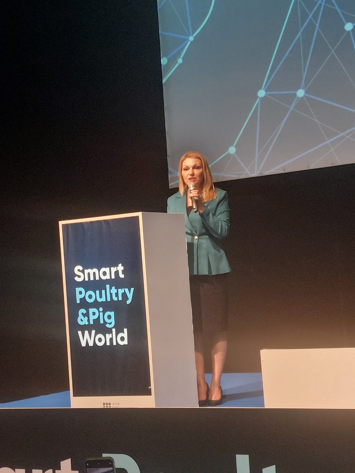 Стартира Smart Poultry & Pig World 2025 - Agrozona.bg